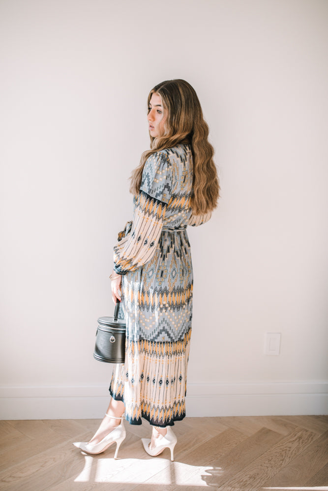 P310039 WOVEN DRESS– Emme